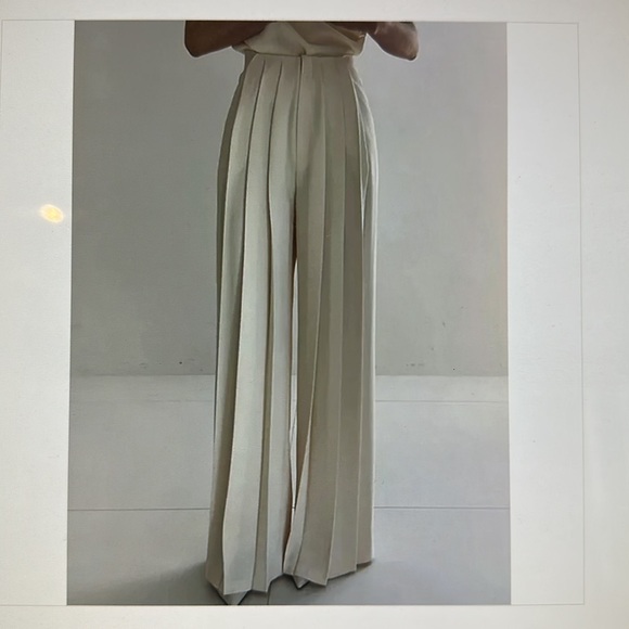 Pants & Jumpsuits | Urban Creamy White Solid Color Plates High Waisted ...